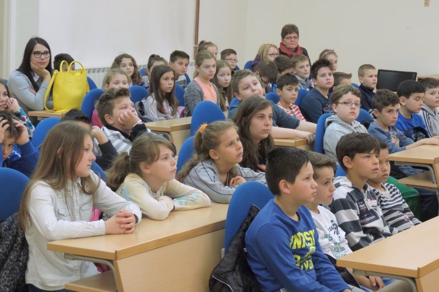 Posjeta osnovnoškolaca Gradu Bjelovaru - Grad Bjelovar