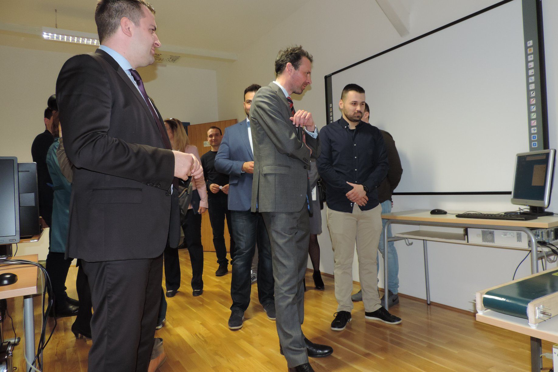 NJ. E. gospodin Andrew Stuart Dalgleish, veleposlanik Ujedinjene ...